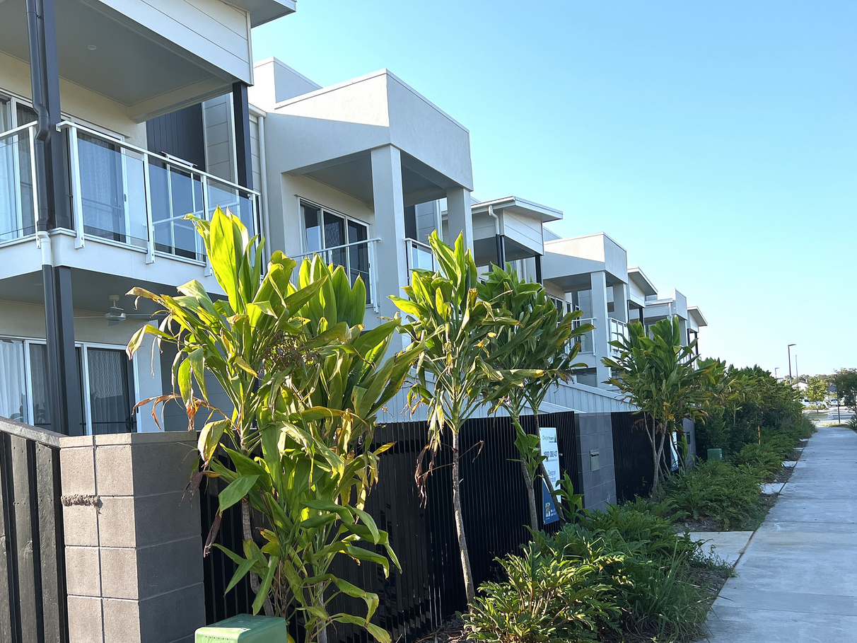 RENT: 8 Calore Walk, Palmview, QLD 4553 - House for Rent – buymyplace